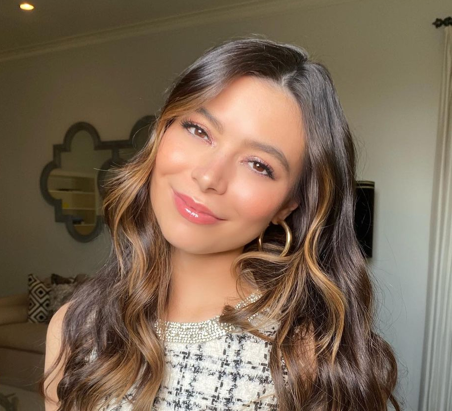 When will Miranda Cosgrove ever release more music? – LoveTravelBeauty